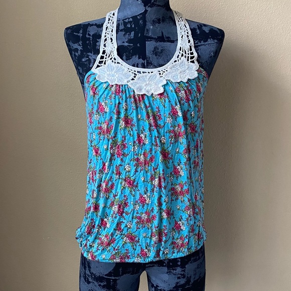 Iris Basic | Tops | Iris Basic Floral Crochet Trim Tank Top | Poshmark